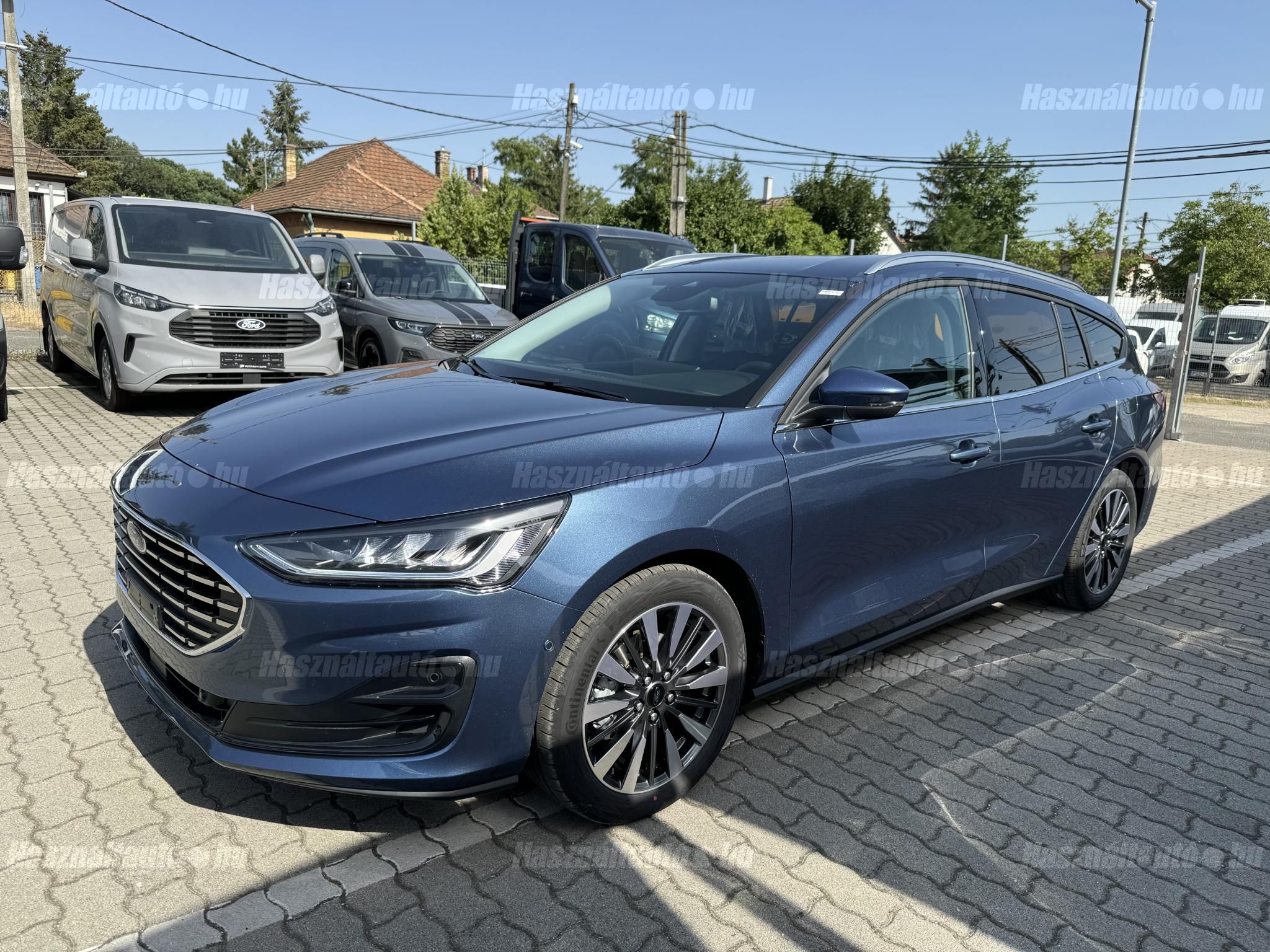 Eladó szalon FORD FOCUS 999 cm³ Első kerék Kombi Manuális (6 fokozatú)