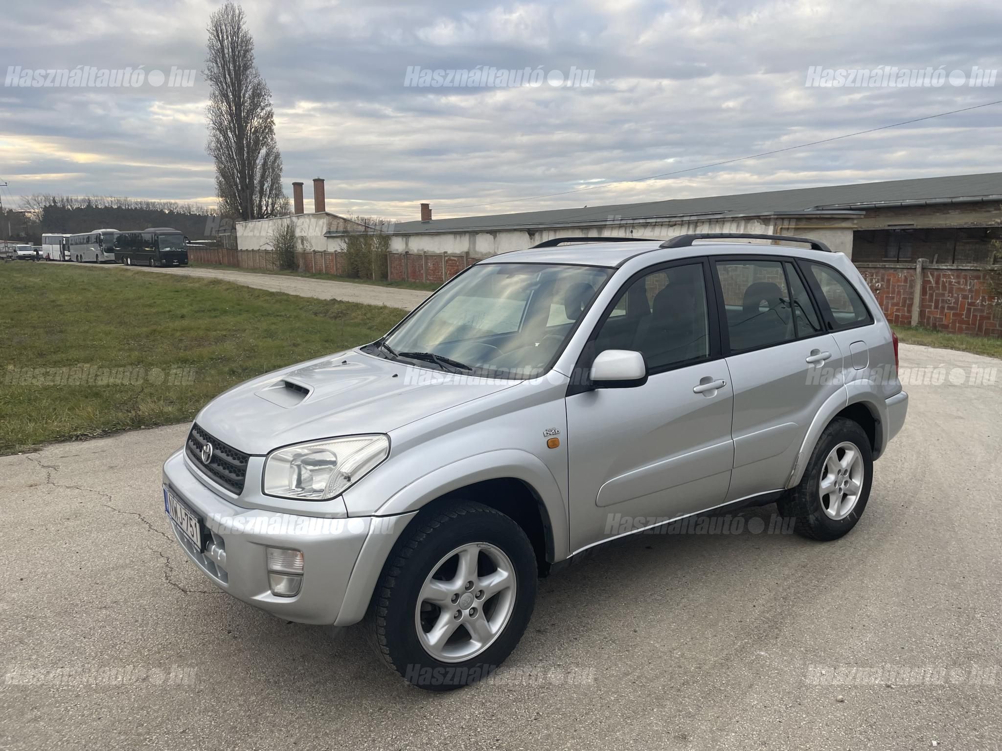 Eladó TOYOTA RAV 4 Városi terepjáró (crossover) (2003) | Használtauto.hu
