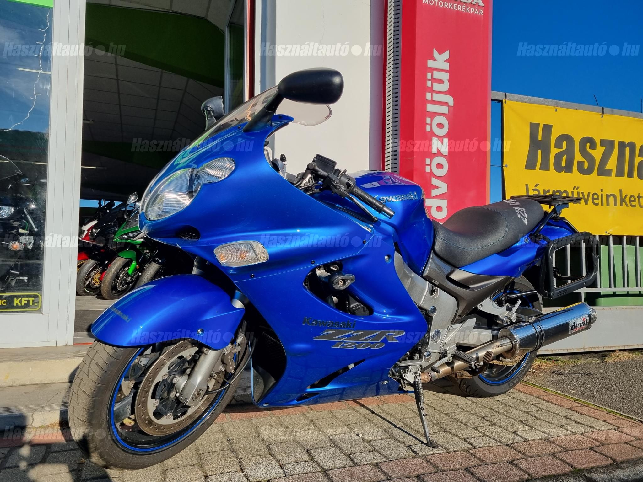 Eladó KAWASAKI ZZ-R 1200 1 200 cm³ (2002) Motorkerékpár | Használtauto.hu