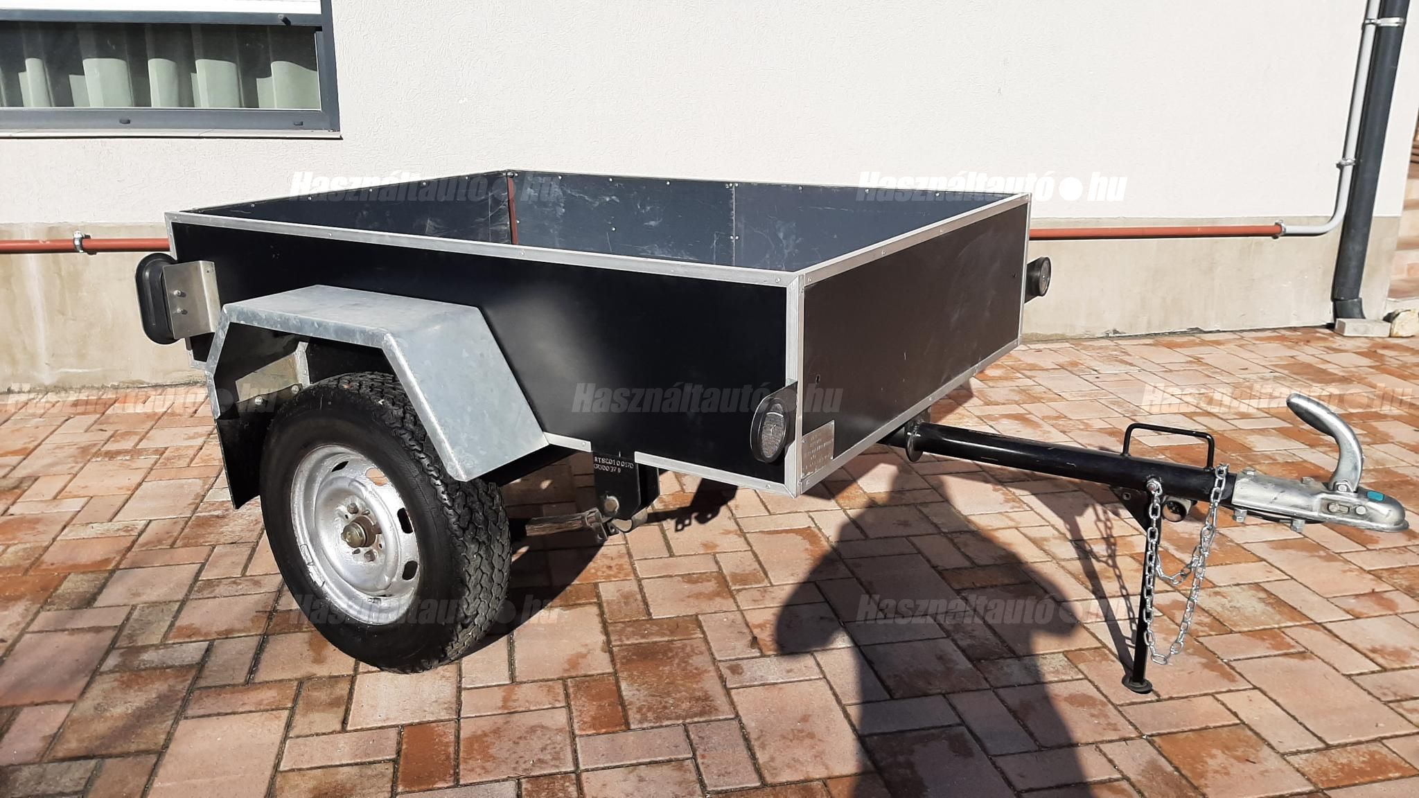 Eladó használt EGYEDI Utánfutó