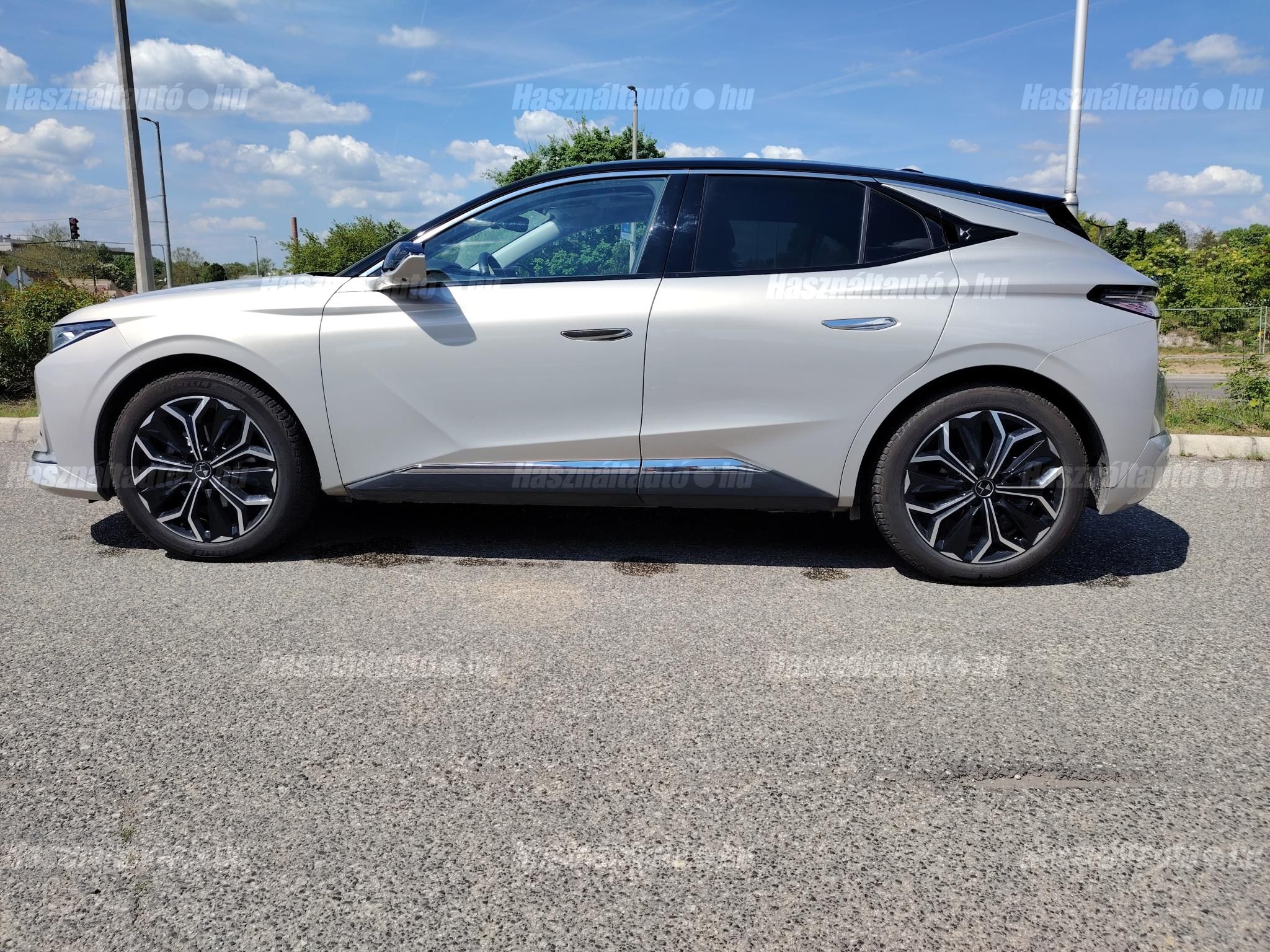 Eladó DS DS 4 Ferdehátú (2023) | Használtauto.hu