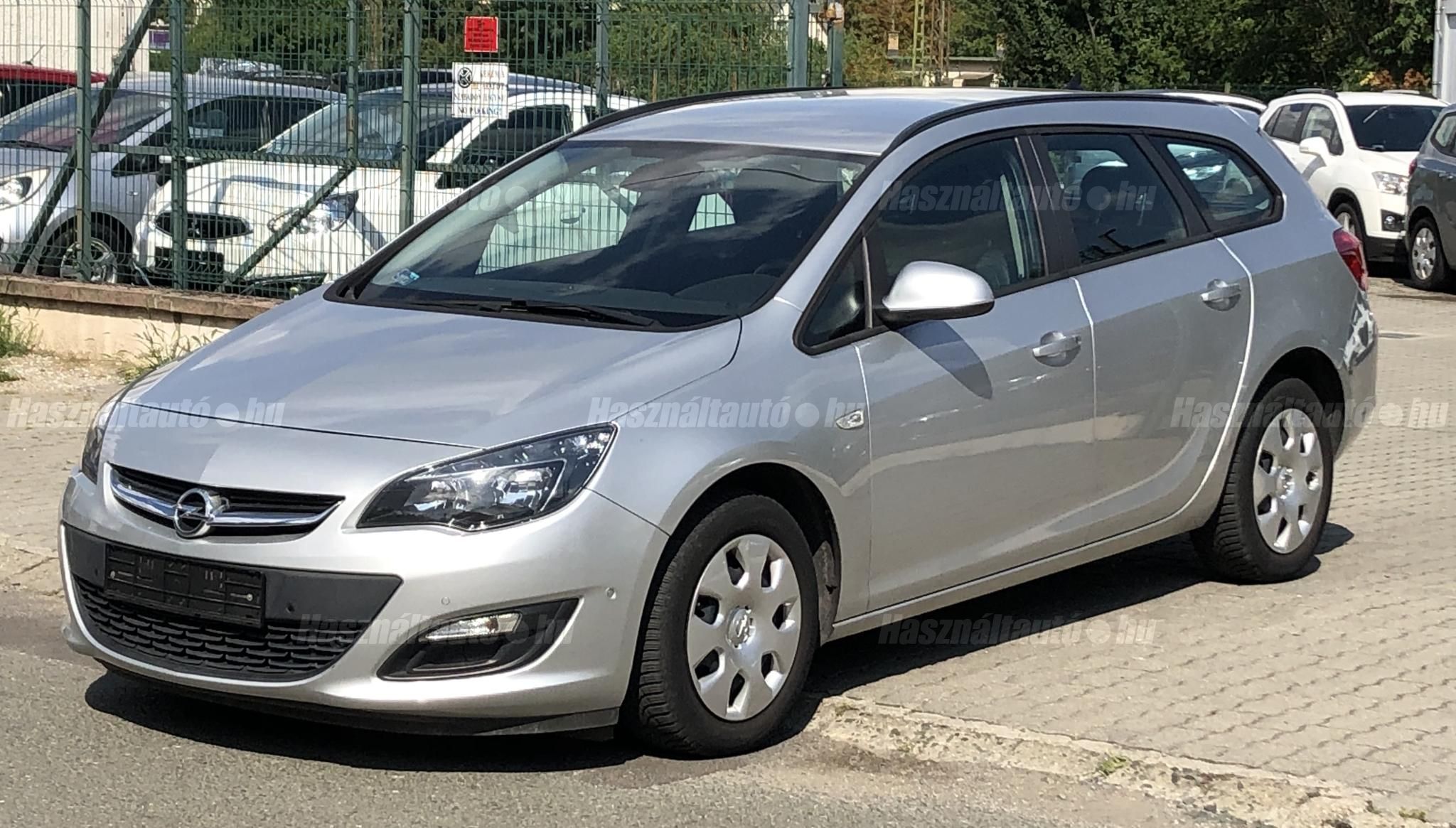 Eladó OPEL ASTRA J Kombi (2014) | Használtautó.hu