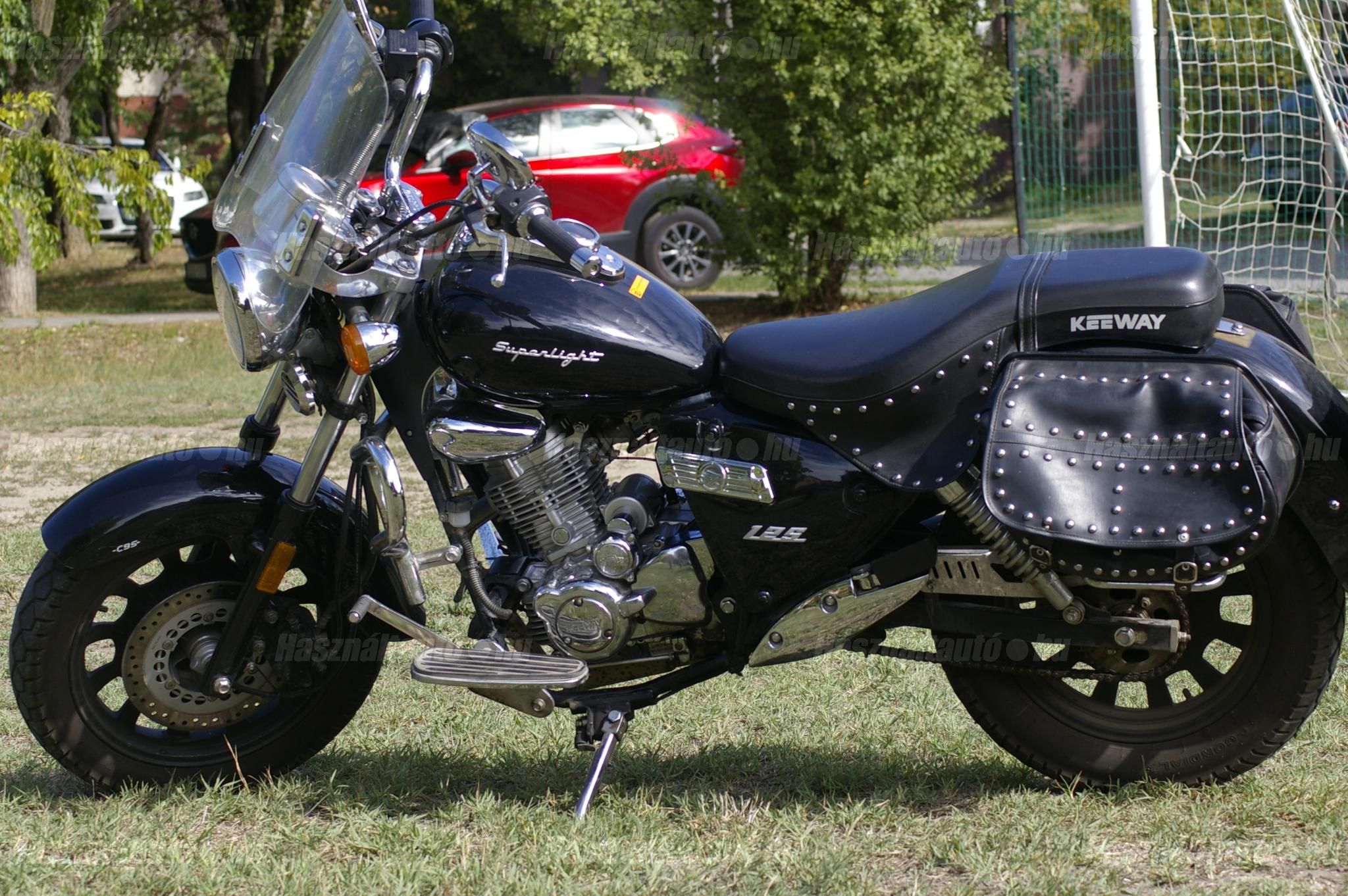 Eladó KEEWAY SUPERLIGHT 125 125 cm³ (2019) Motorkerékpár | Használtauto.hu