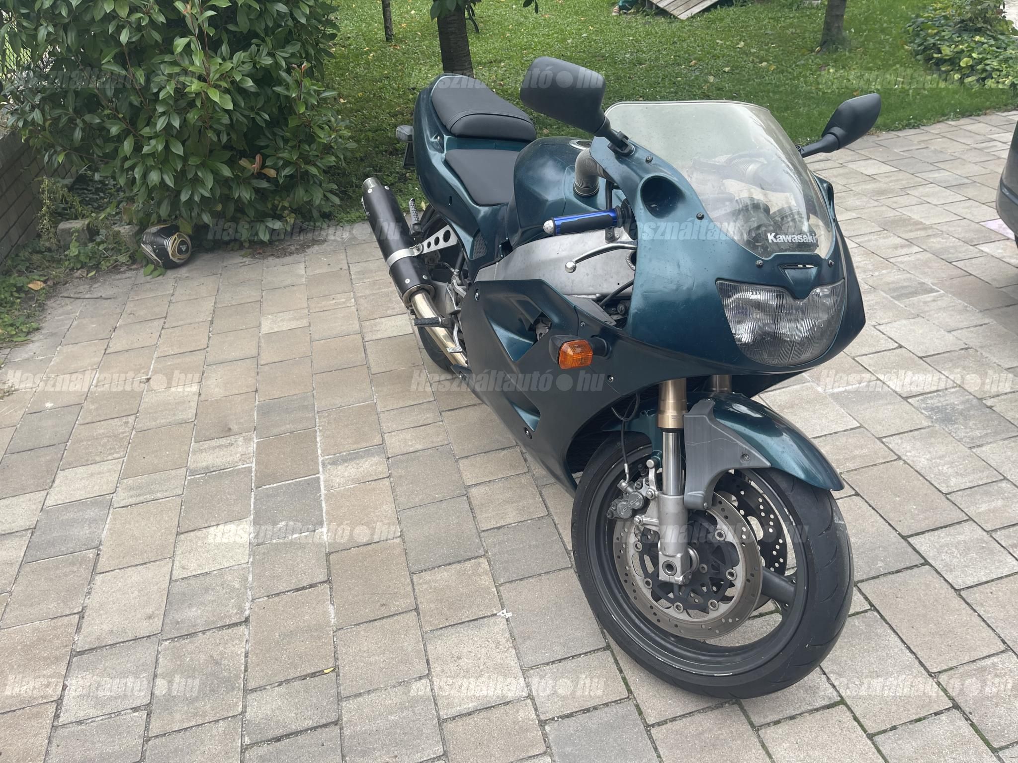Eladó KAWASAKI ZXR 400 398 cm³ (1995) Motorkerékpár | Használtauto.hu