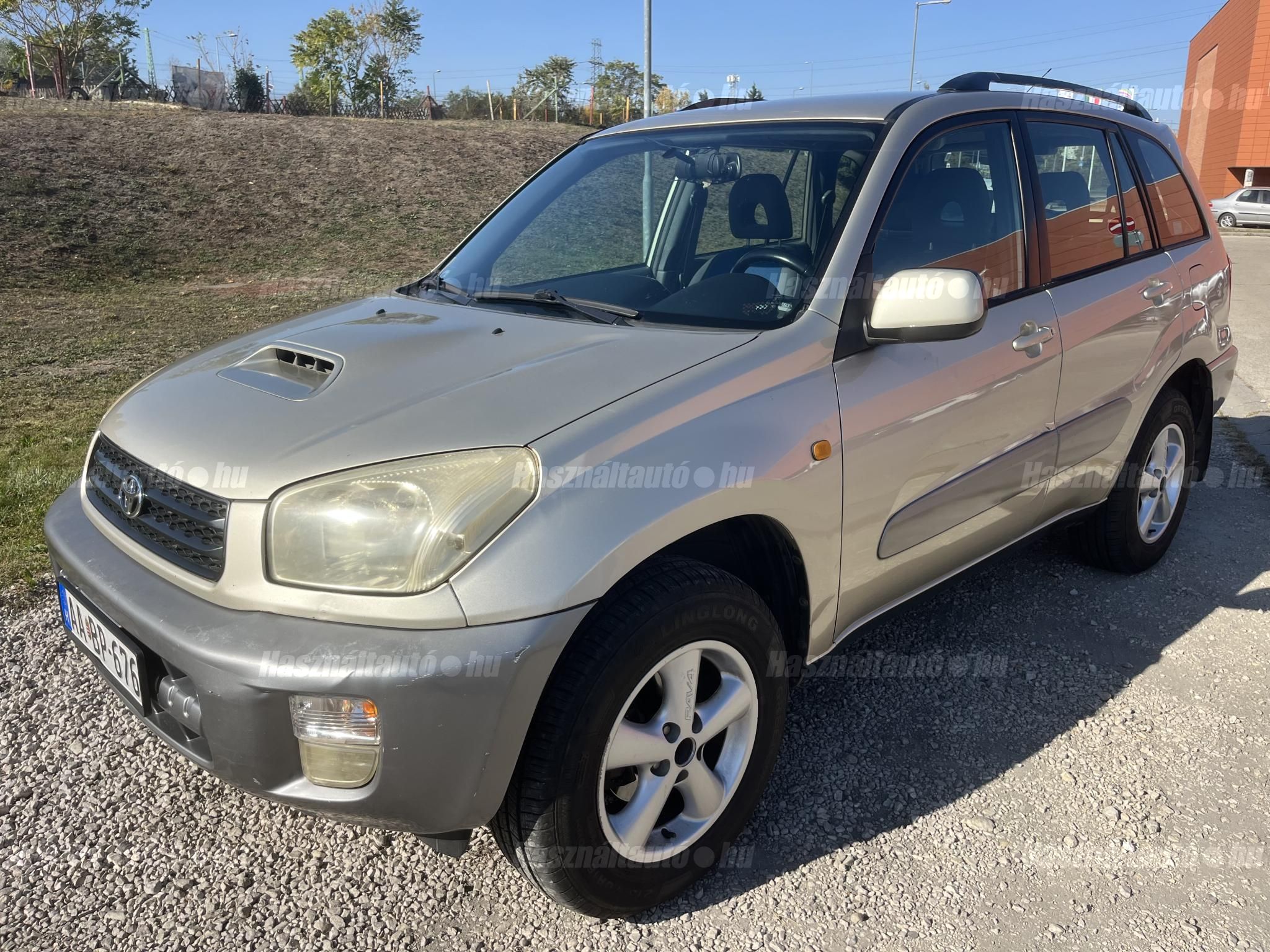 Eladó TOYOTA RAV 4 Városi terepjáró (crossover) (2003) | Használtauto.hu