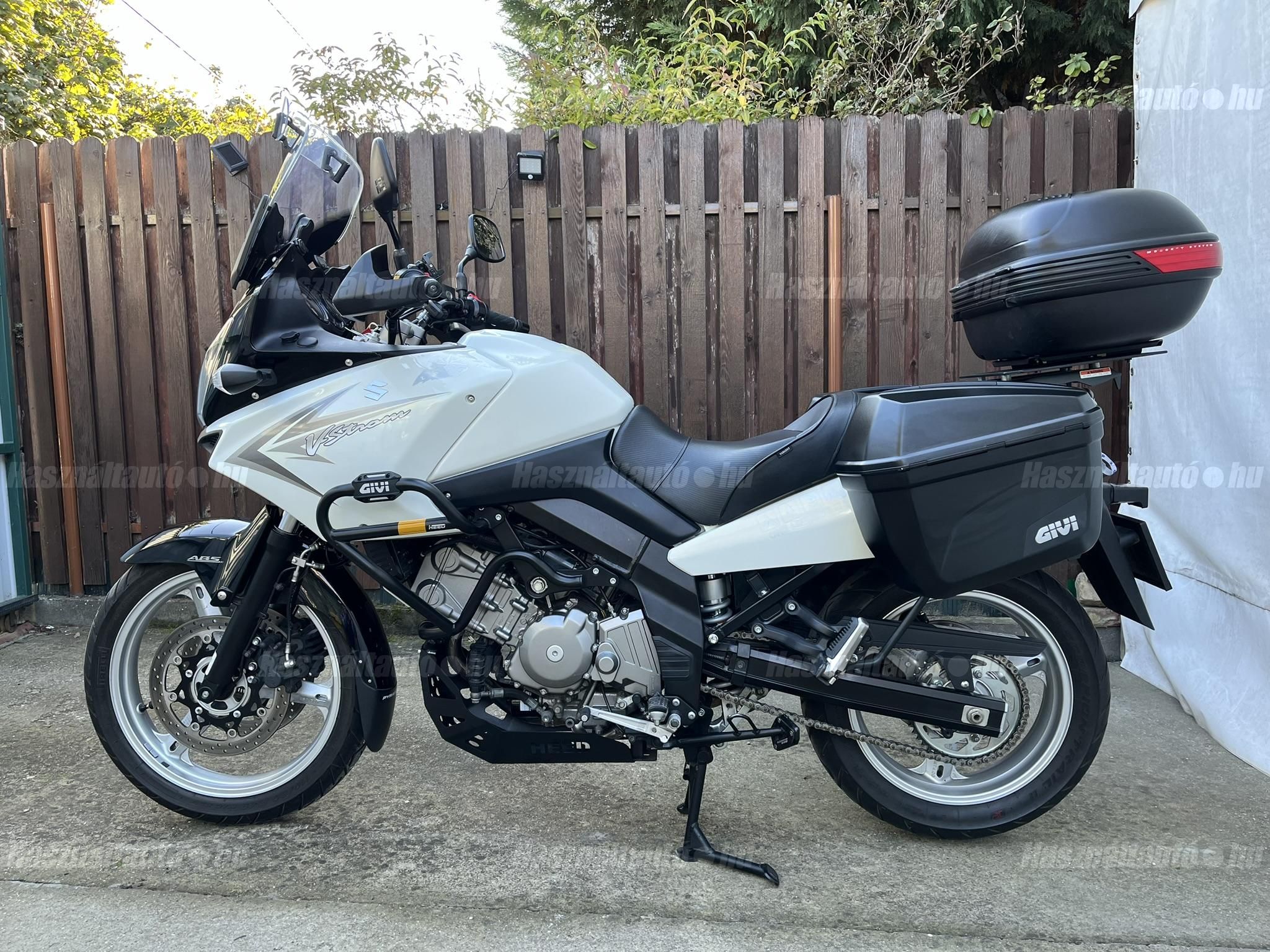 Eladó SUZUKI DL 650 645 cm³ (2009) Motorkerékpár | Használtauto.hu