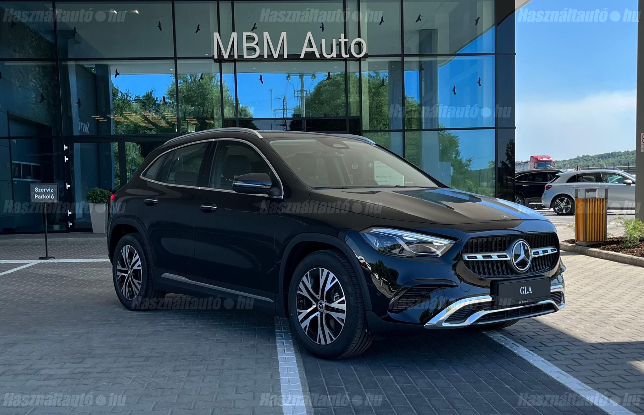Eladó vagy bérelhető MERCEDES-BENZ GLA 180 Városi terepjáró (crossover ...