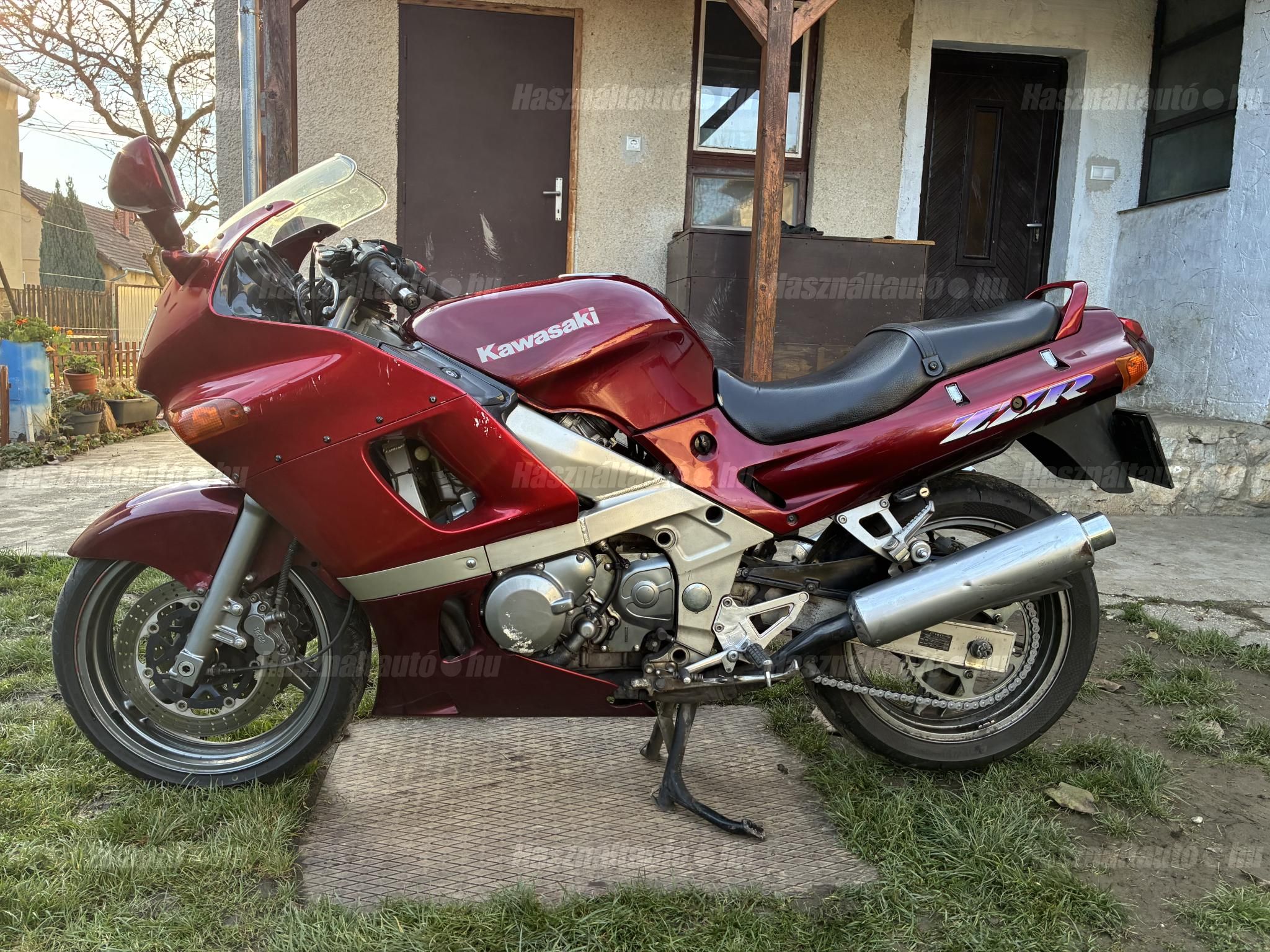 Eladó KAWASAKI ZZR 400 399 cm³ (1996) Motorkerékpár | Használtauto.hu