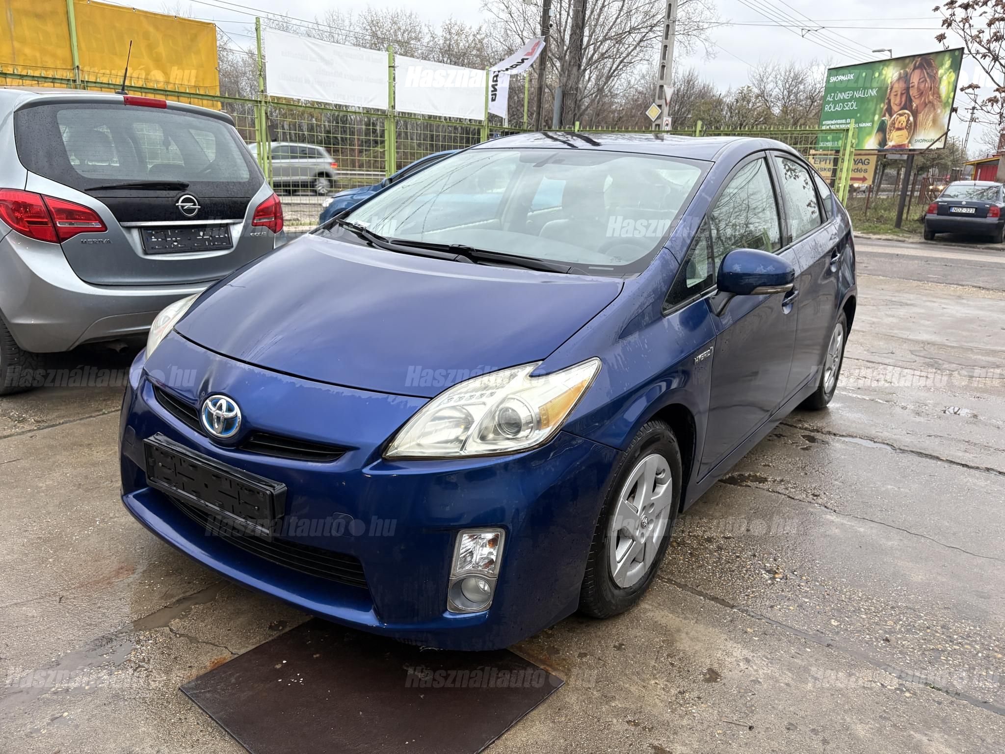 Eladó TOYOTA PRIUS Ferdehátú (2012) | Használtauto.hu