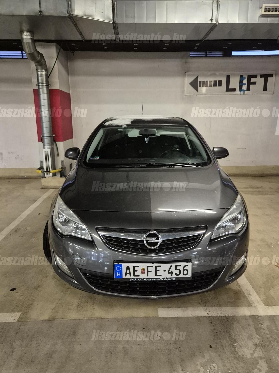 Eladó OPEL ASTRA J Ferdehátú (2011) | Használtauto.hu