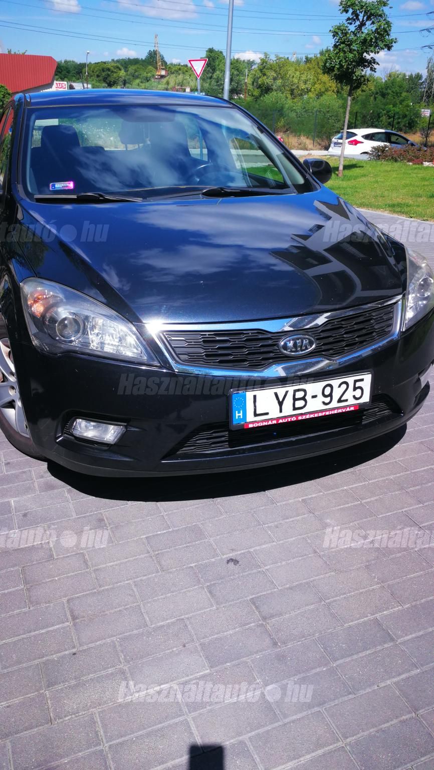 Eladó KIA CEE'D Ferdehátú (2011) | Használtauto.hu