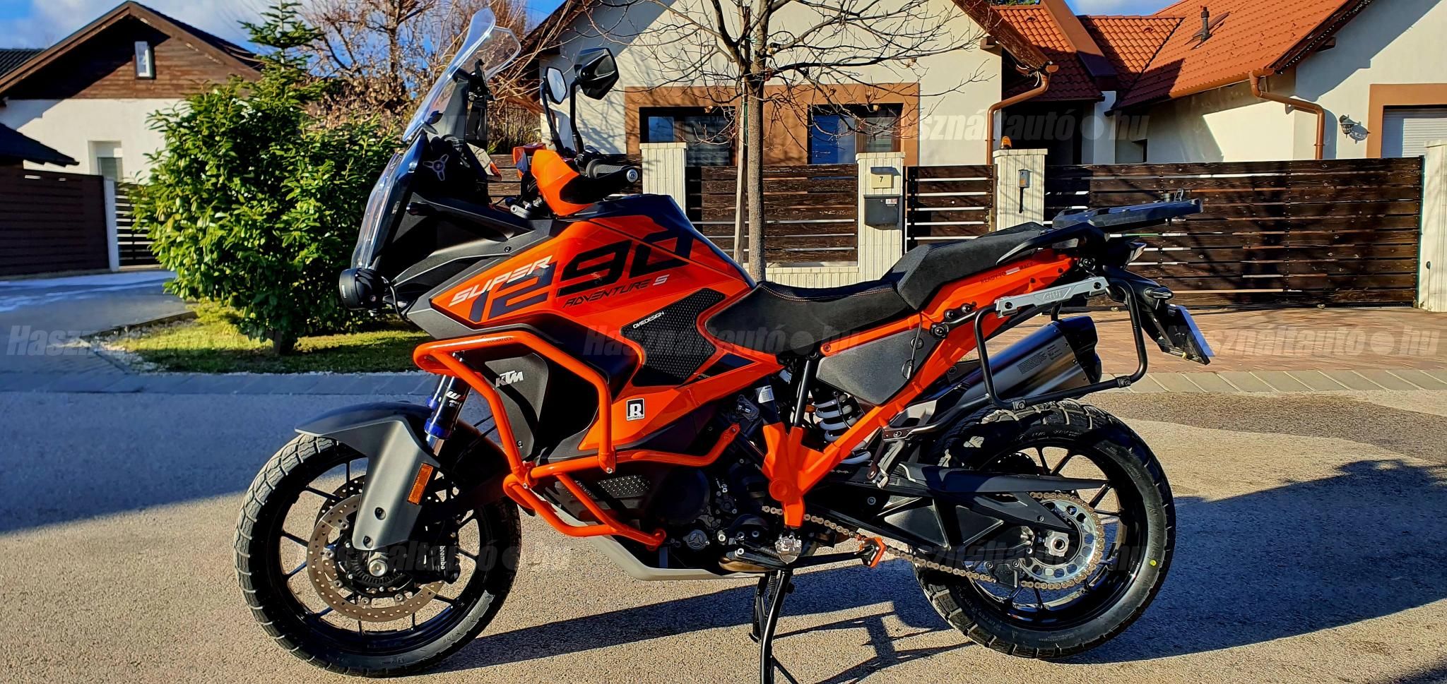 Eladó KTM 1290 SUPER ADVENTURE S 1 301 cm³ (2024) Motorkerékpár ...