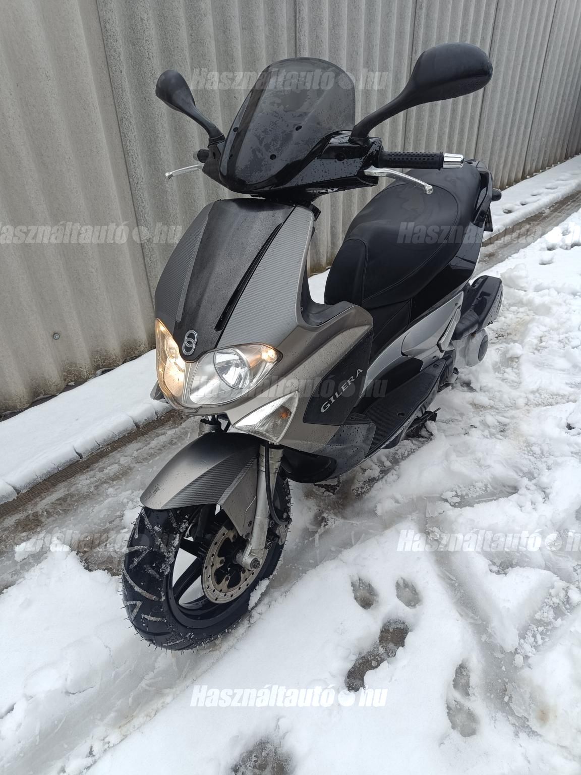 Eladó GILERA RUNNER VXR 198 cm³ (2006) Motorkerékpár | Használtauto.hu