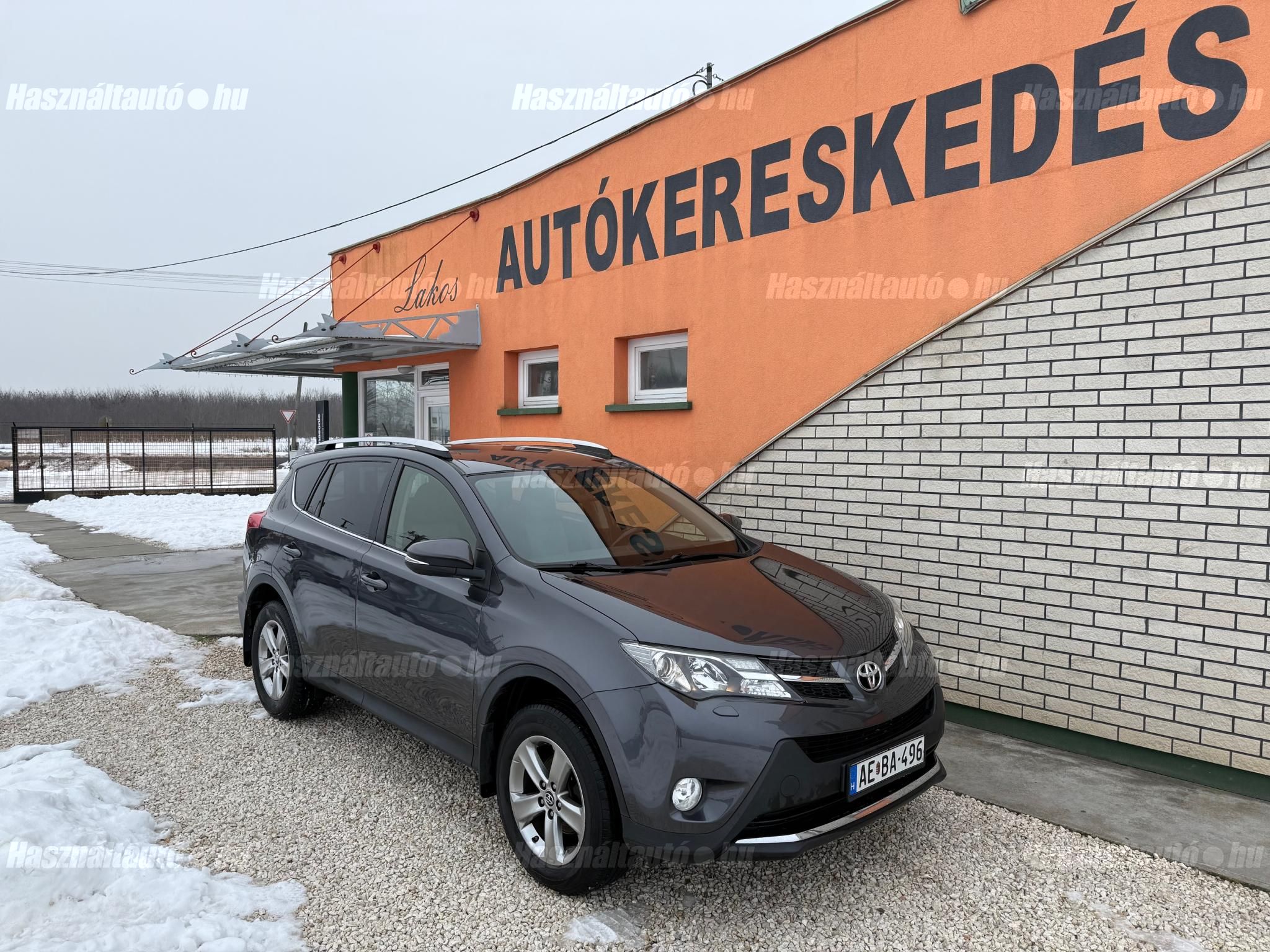 Eladó TOYOTA RAV 4 Körbeüvegezett (2016) | Használtauto.hu