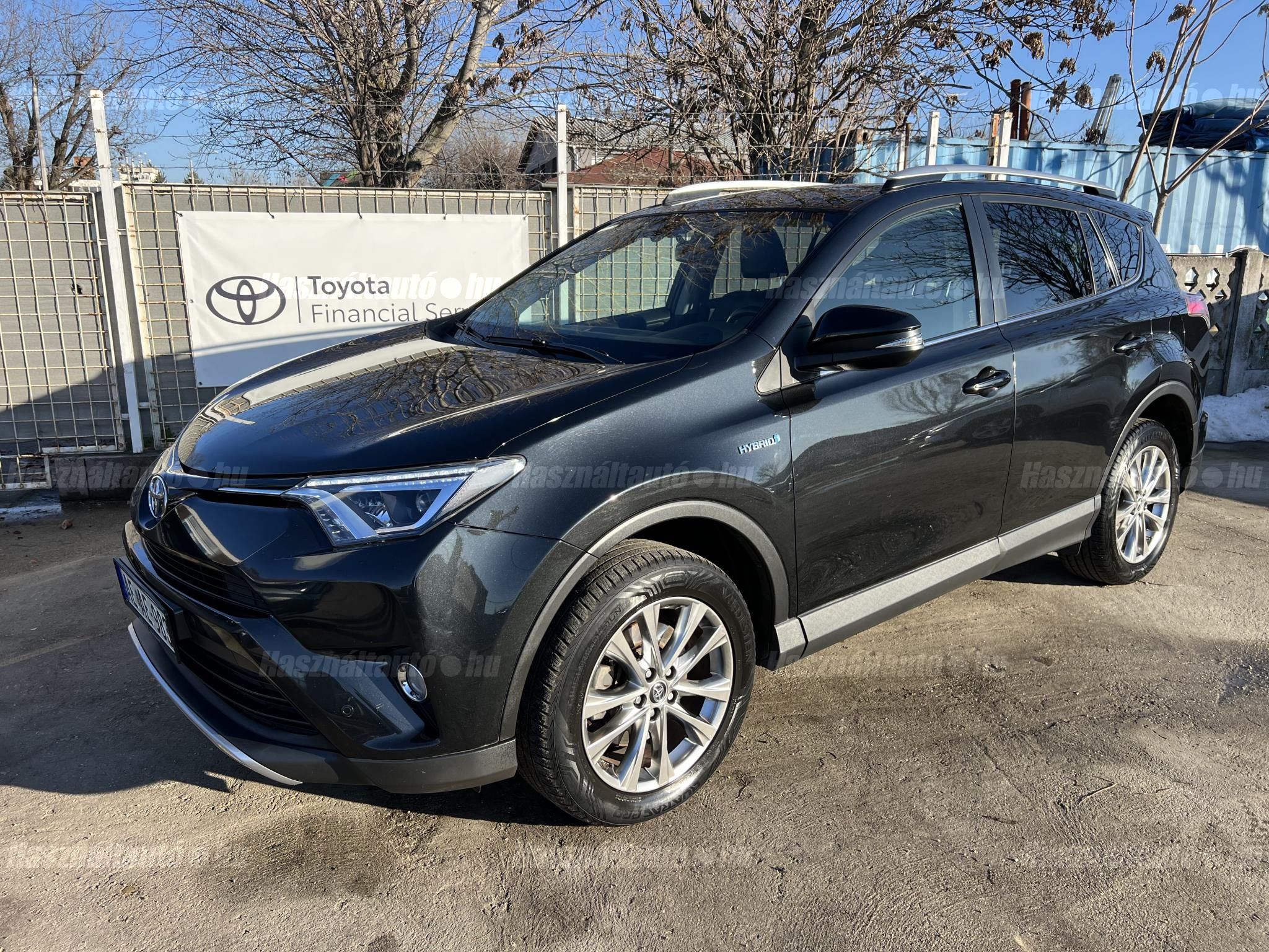 Eladó TOYOTA RAV 4 Városi terepjáró (crossover) (2016) | Használtauto.hu