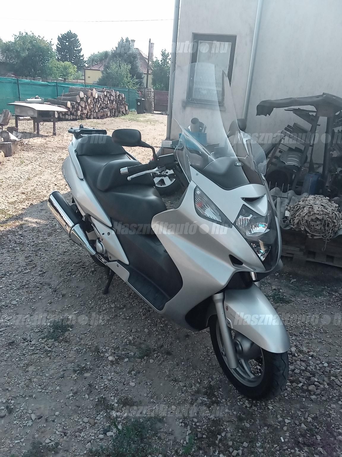 Eladó HONDA SILVER WING 600 600 cm³ (2001) Motorkerékpár | Használtautó.hu