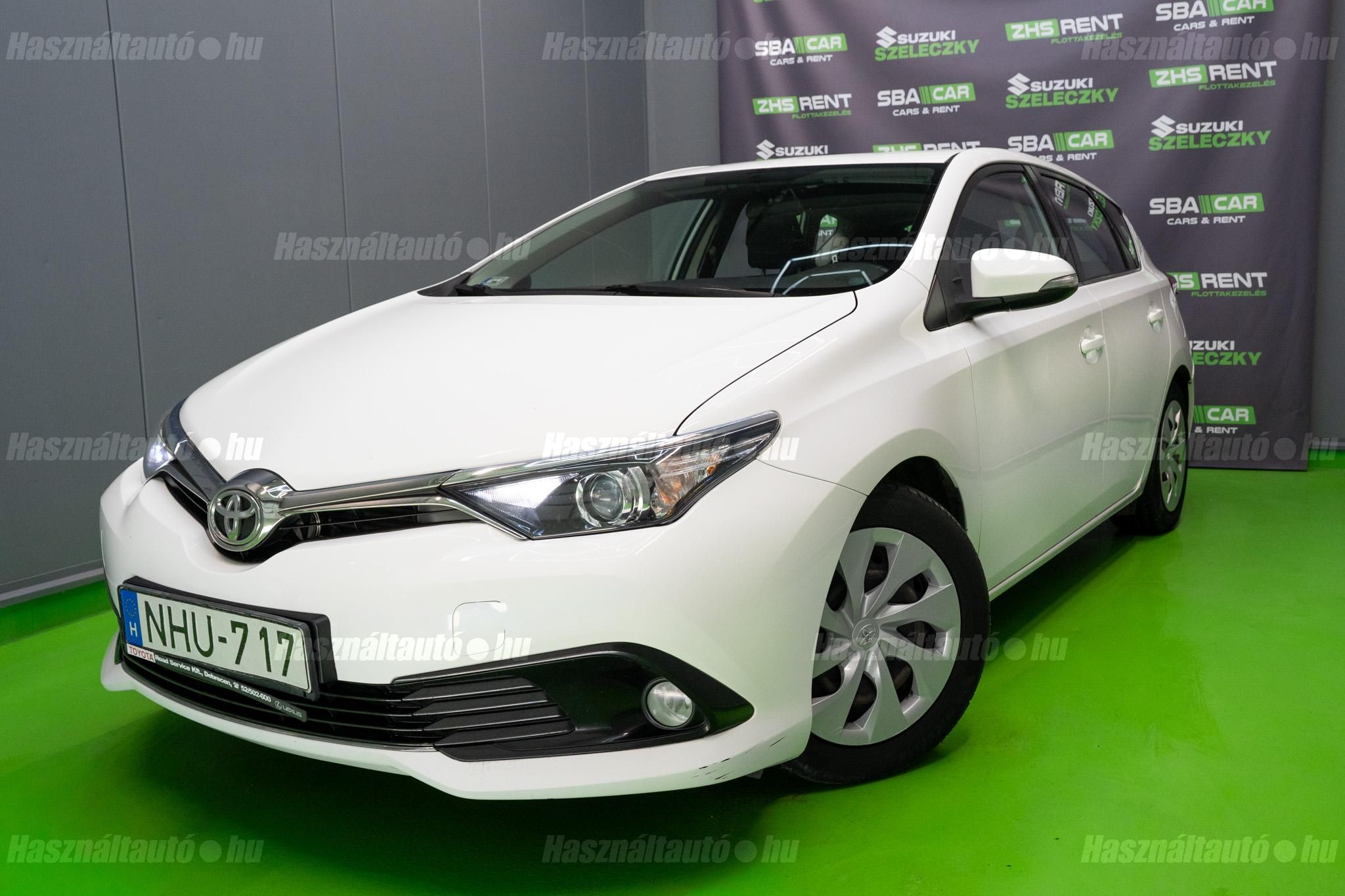 Eladó TOYOTA AURIS Ferdehátú (2016) | Használtautó.hu