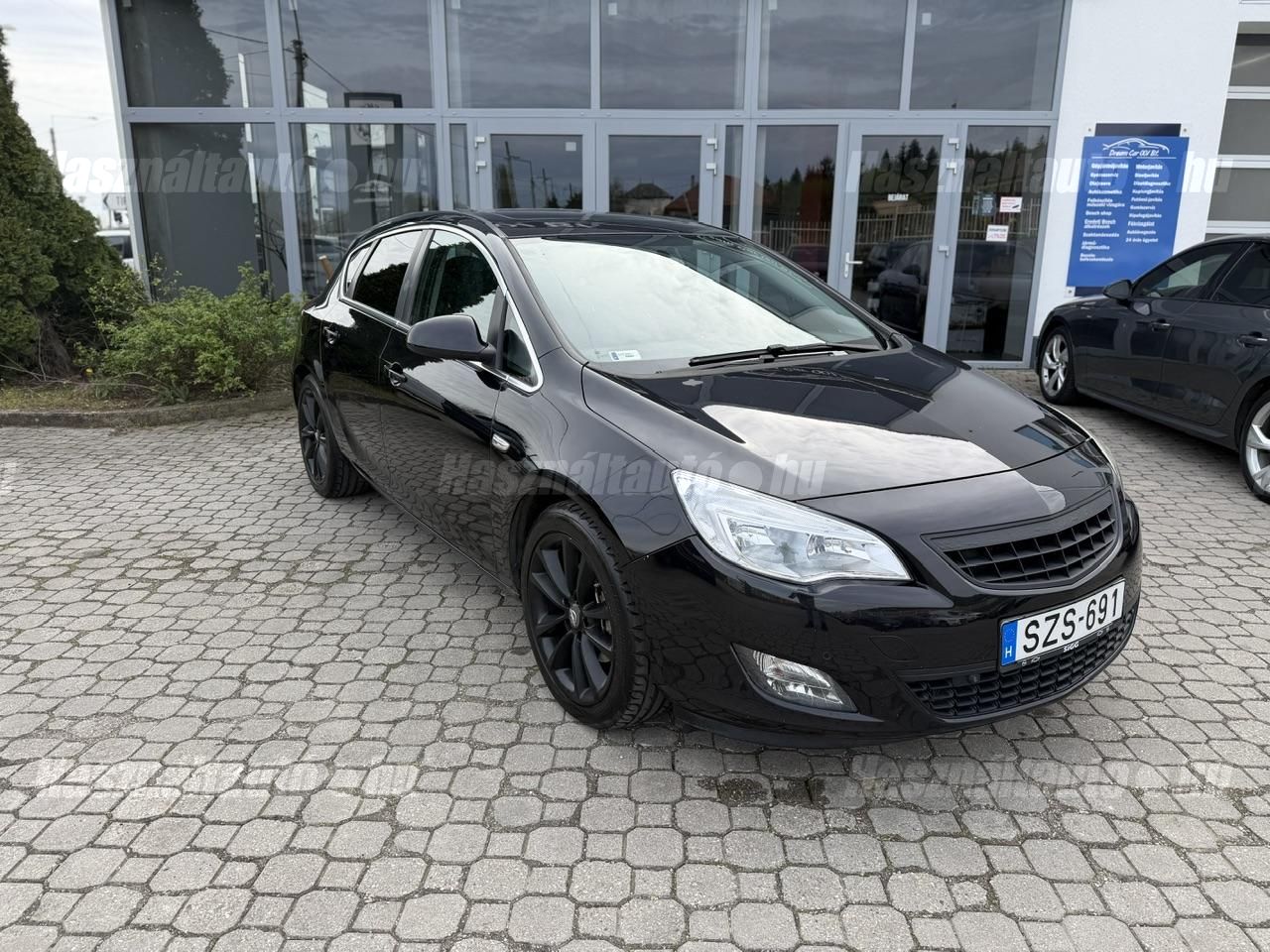 Eladó OPEL ASTRA J Ferdehátú (2010) | Használtautó.hu