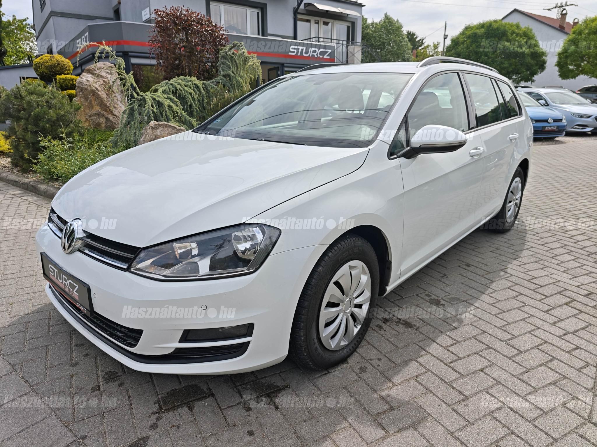 Eladó VOLKSWAGEN GOLF VII Kombi (2017) | Használtautó.hu