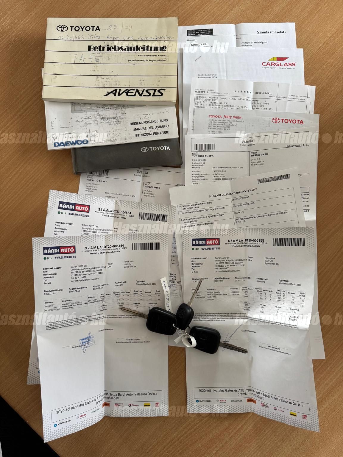Eladó TOYOTA AVENSIS Kombi (1999) | Használtautó.hu