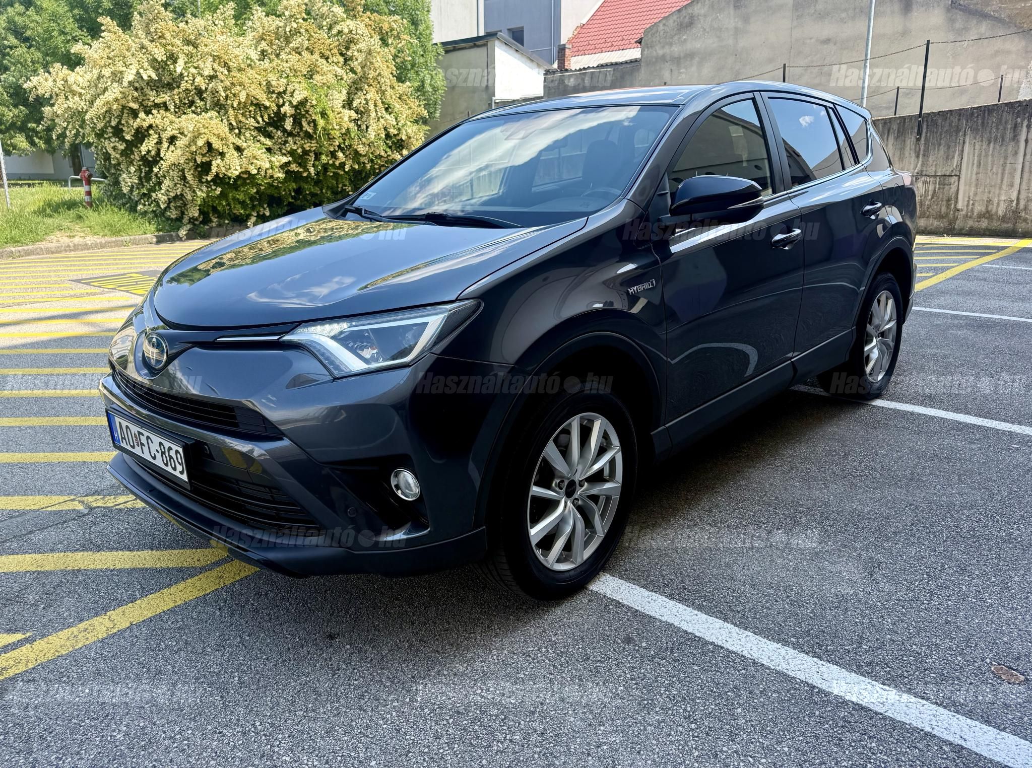 Eladó TOYOTA RAV 4 Városi terepjáró (crossover) (2018) | Használtautó.hu