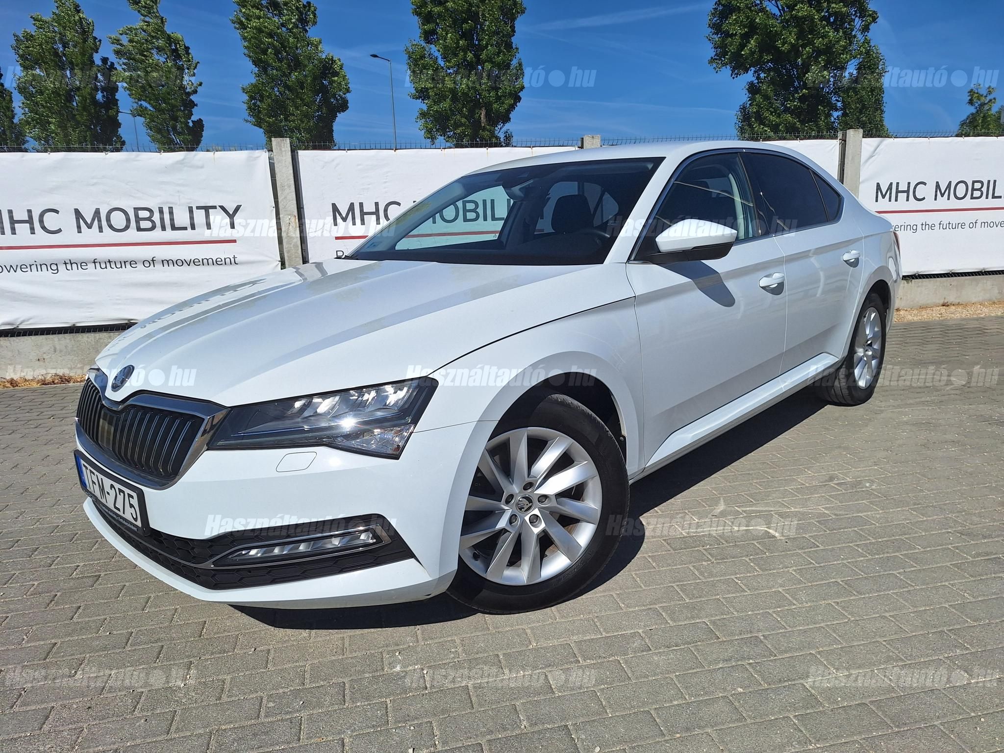 Eladó SKODA SUPERB Ferdehátú (2022) | Használtautó.hu