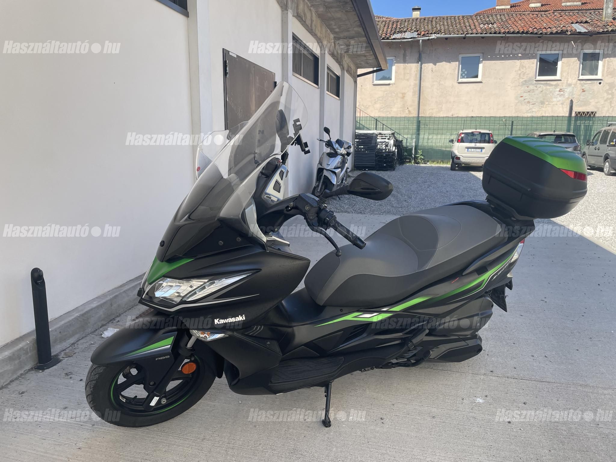 Eladó KAWASAKI J 300 300 cm³ (2019) Motorkerékpár | Használtautó.hu