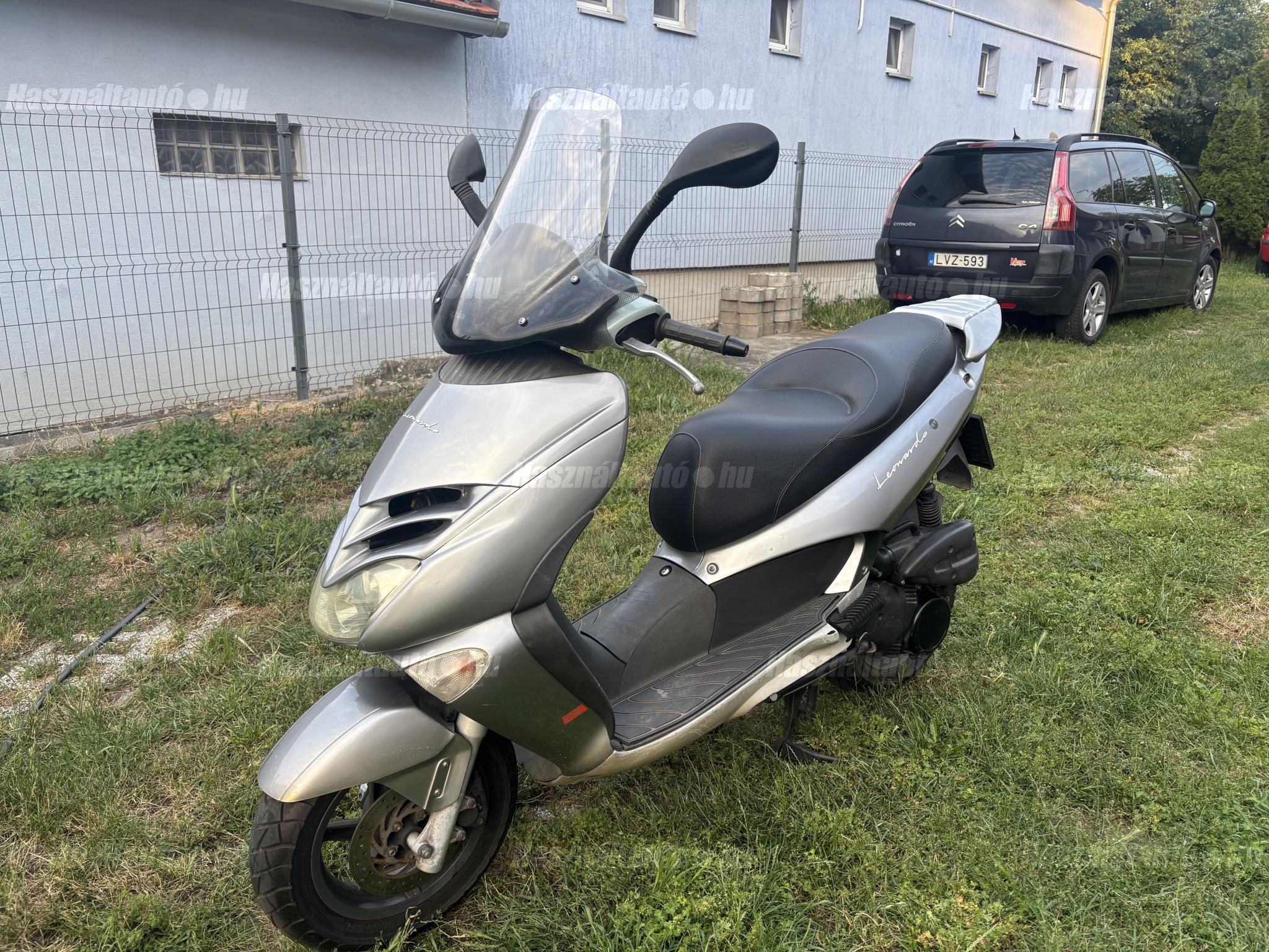 Eladó APRILIA LEONARDO 125 125 cm³ (2005) Motorkerékpár | Használtautó.hu