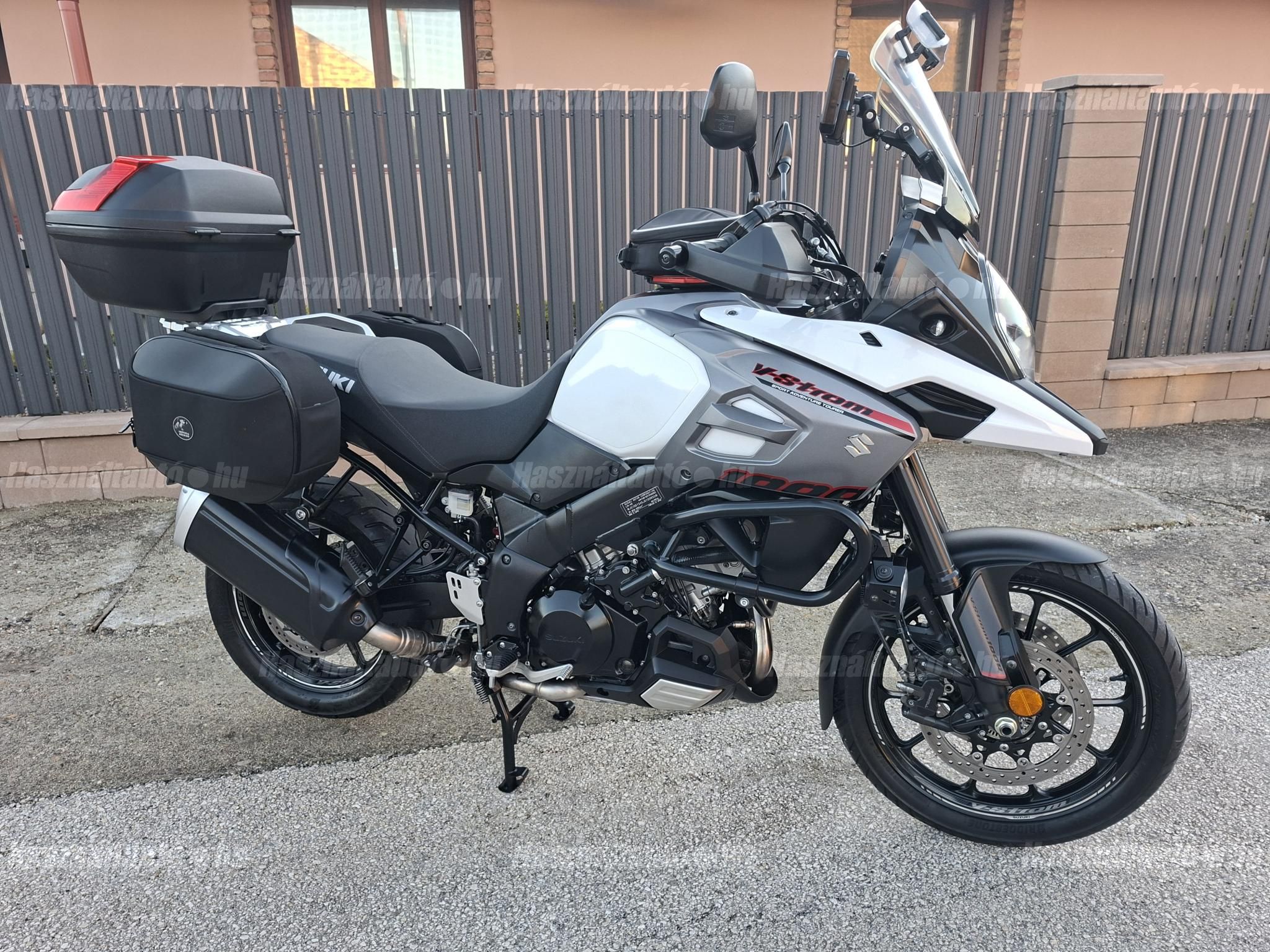 Eladó SUZUKI DL 1000 1 037 cm³ (2017) Motorkerékpár | Használtautó.hu