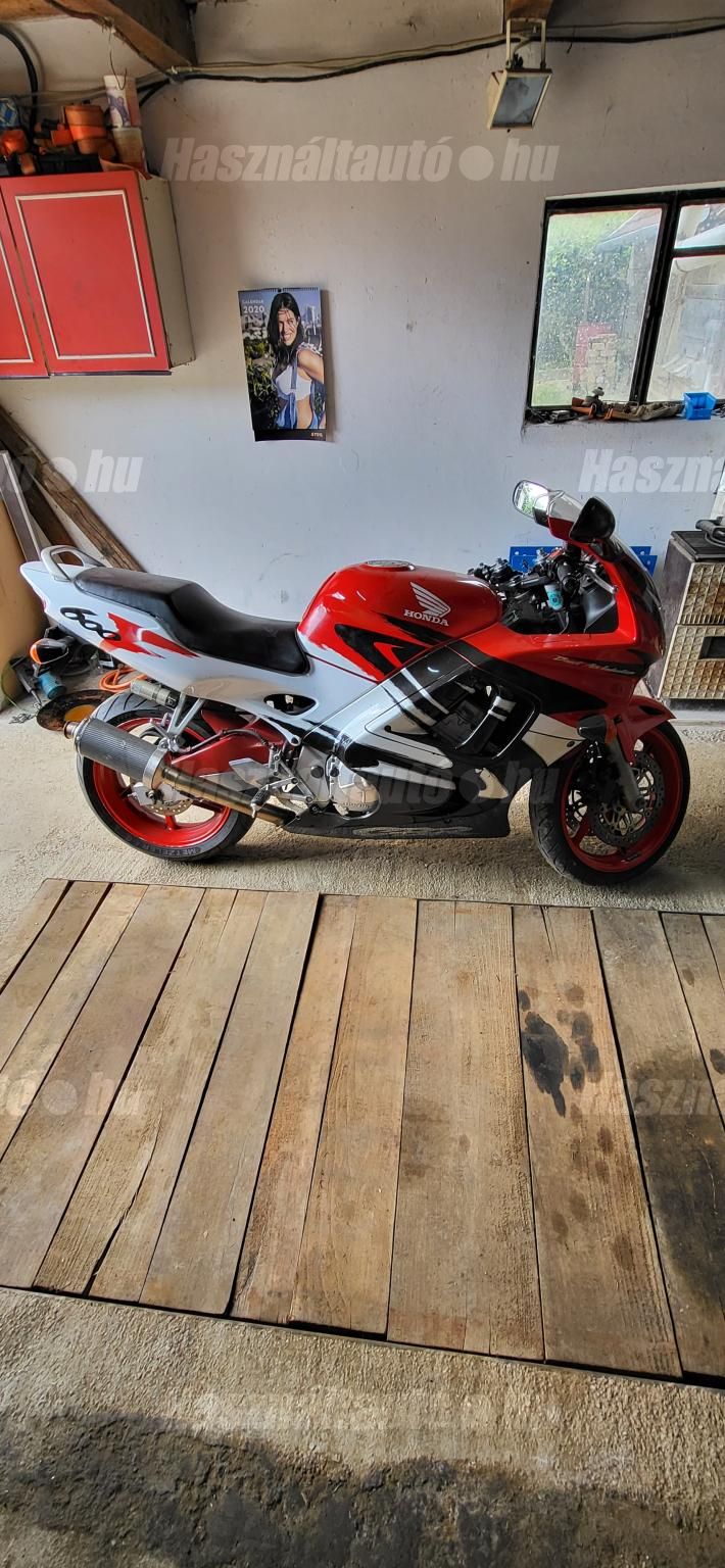 Eladó HONDA CBR 600 F3 600 cm³ (1997) Motorkerékpár | Használtautó.hu