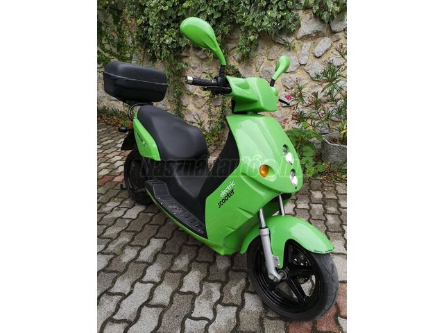 Eladó E-MAX 110S 50 cm³ (2014) Motorkerékpár | Használtauto.hu