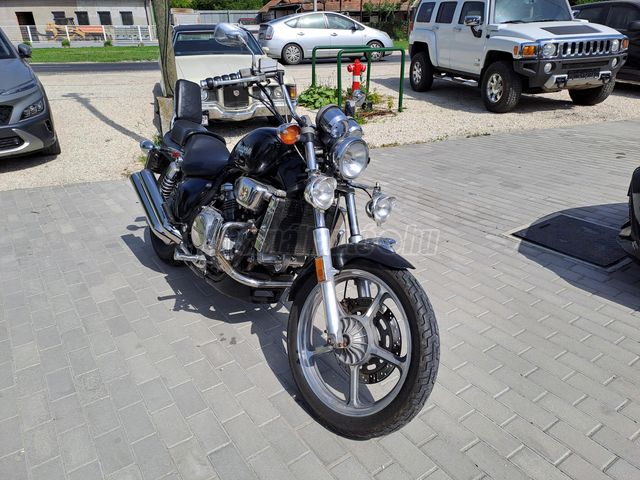 Eladó HONDA MAGNA 750 cm³ (1988) Motorkerékpár | Használtauto.hu