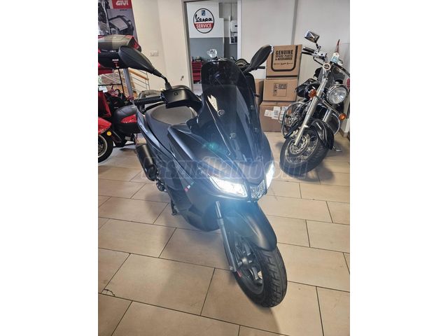 Eladó APRILIA SXR 50 49 cm³ (2026) Motorkerékpár | Használtautó.hu