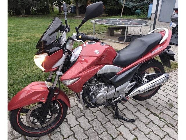 Eladó SUZUKI GW 250 INAZUMA 250 cm³ (2013) Motorkerékpár | Használtauto.hu