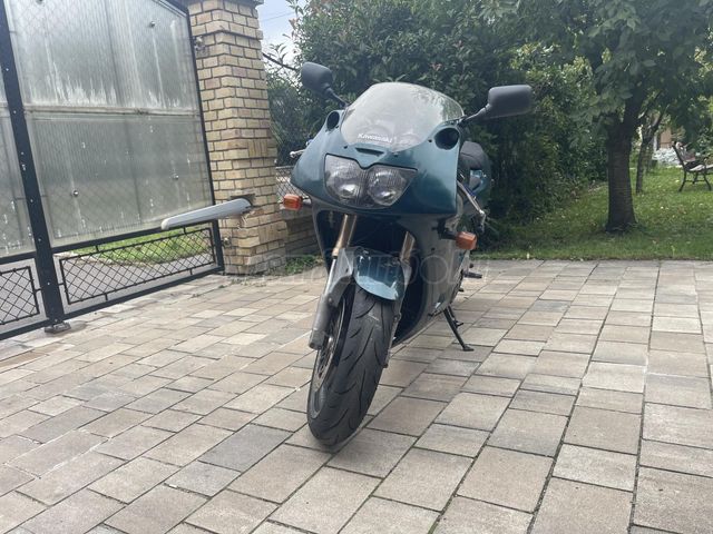 Eladó KAWASAKI ZXR 400 398 cm³ (1995) Motorkerékpár | Használtauto.hu