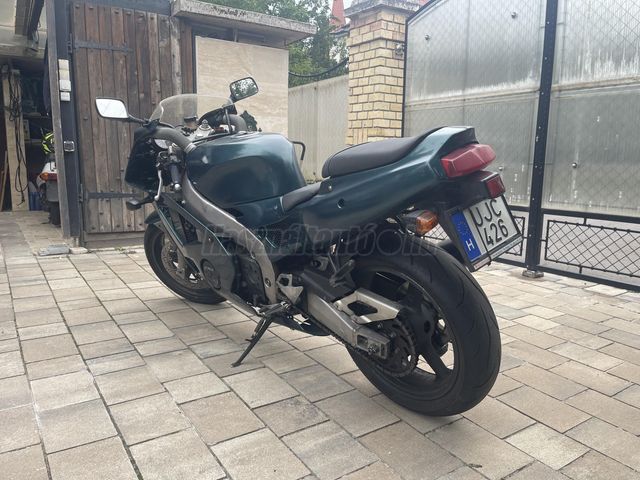 Eladó KAWASAKI ZXR 400 398 cm³ (1995) Motorkerékpár | Használtauto.hu