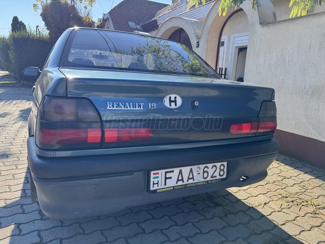 Eladó RENAULT R 19 Sedan (1995) | Használtauto.hu
