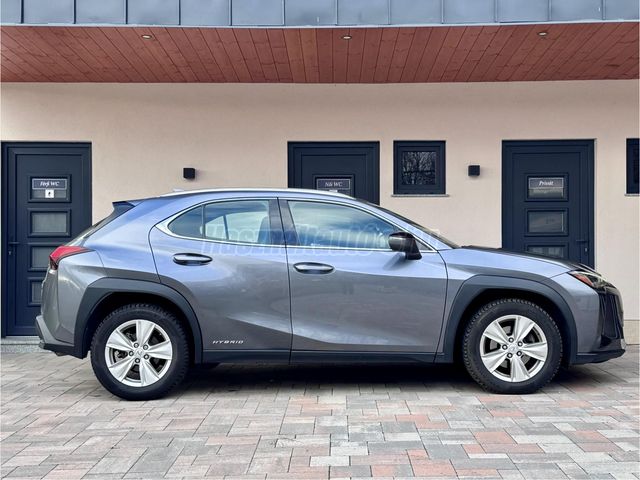 Eladó LEXUS UX Városi terepjáró (crossover) (2021) | Használtauto.hu