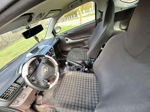 Eladó TOYOTA IQ Ferdehátú (2010) | Használtauto.hu