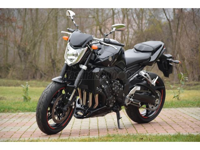 Eladó YAMAHA FZ1 998 cm³ (2006) Motorkerékpár | Használtauto.hu