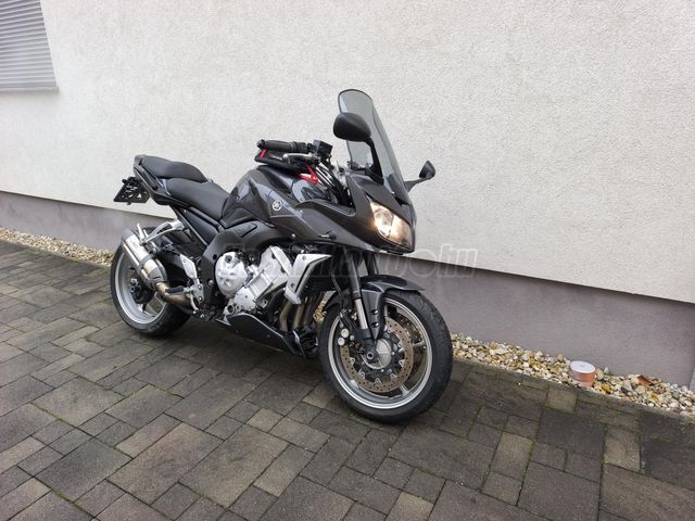 Eladó YAMAHA FZ1-S 1 000 cm³ (2010) Motorkerékpár | Használtauto.hu