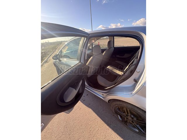 Eladó FIAT GRANDE PUNTO Ferdehátú (2006) | Használtauto.hu