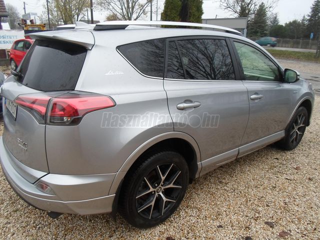Eladó TOYOTA RAV 4 Városi terepjáró (crossover) (2017) | Használtauto.hu