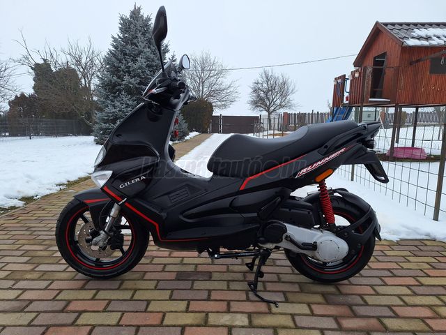 Eladó GILERA RUNNER 50 cm³ (2011) Motorkerékpár | Használtauto.hu