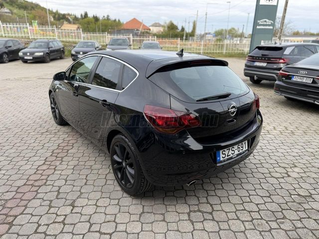Eladó OPEL ASTRA J Ferdehátú (2010) | Használtautó.hu