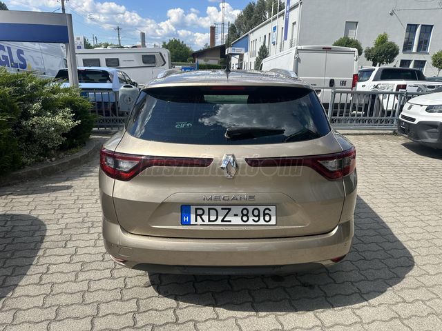 Eladó RENAULT MEGANE Ferdehátú (2018) | Használtautó.hu