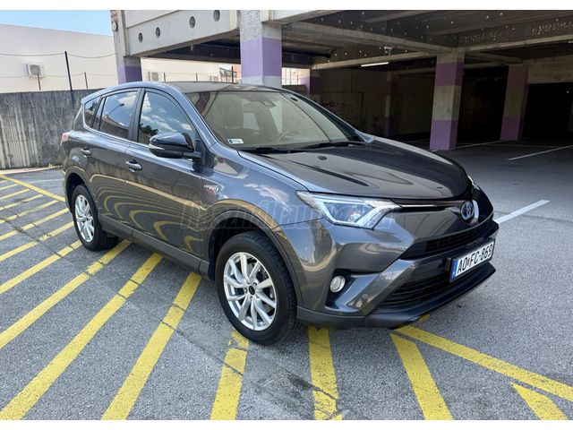 Eladó TOYOTA RAV 4 Városi terepjáró (crossover) (2018) | Használtautó.hu
