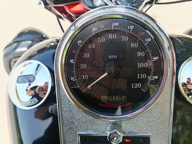 Eladó HARLEY-DAVIDSON ROAD KING CLASSIC 1 450 cm³ (2004) Motorkerékpár ...