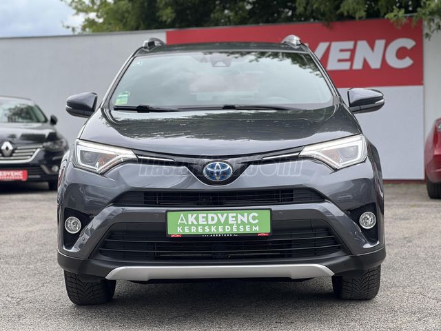 Eladó TOYOTA RAV 4 Városi terepjáró (crossover) (2017) | Használtautó.hu