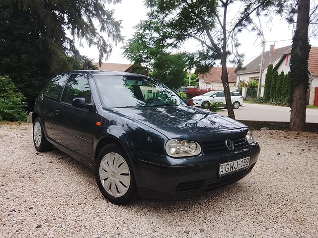 Eladó VOLKSWAGEN GOLF IV Ferdehátú (2000) | Használtautó.hu